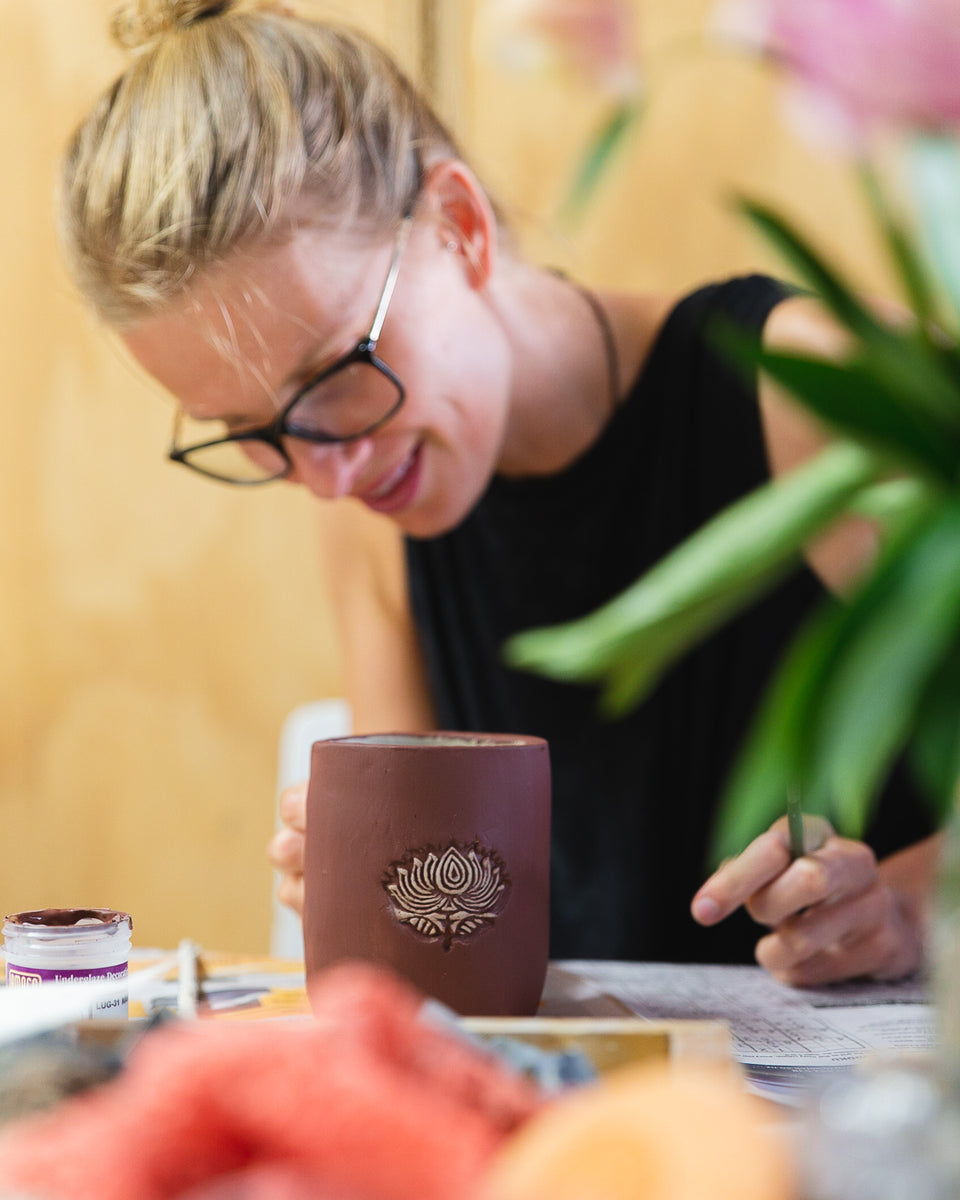 Freestyle in studio pottery session Queenstown NZ – TheClayStation